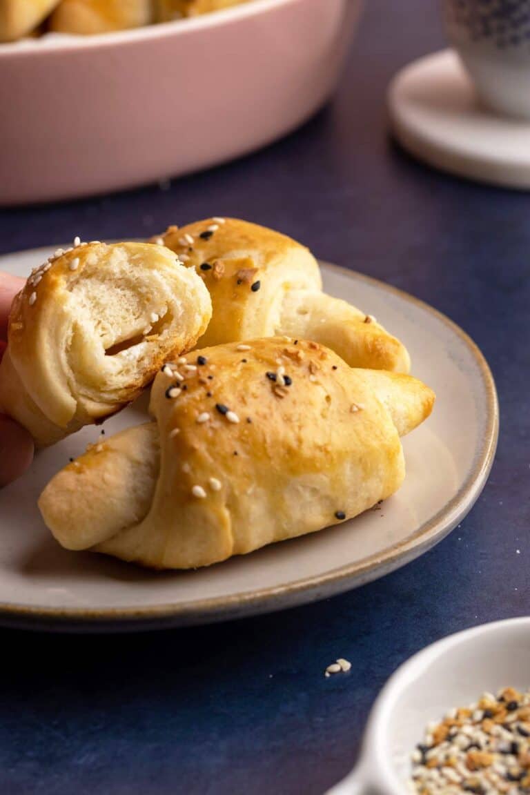 Easy Yeast Rolls for Beginners - Cookhouse Diary